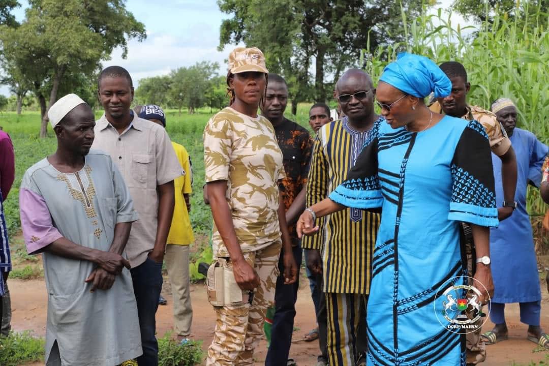 Néboun : Nandy SOME/DIALLO dans les champs des PDI installées – Les ...